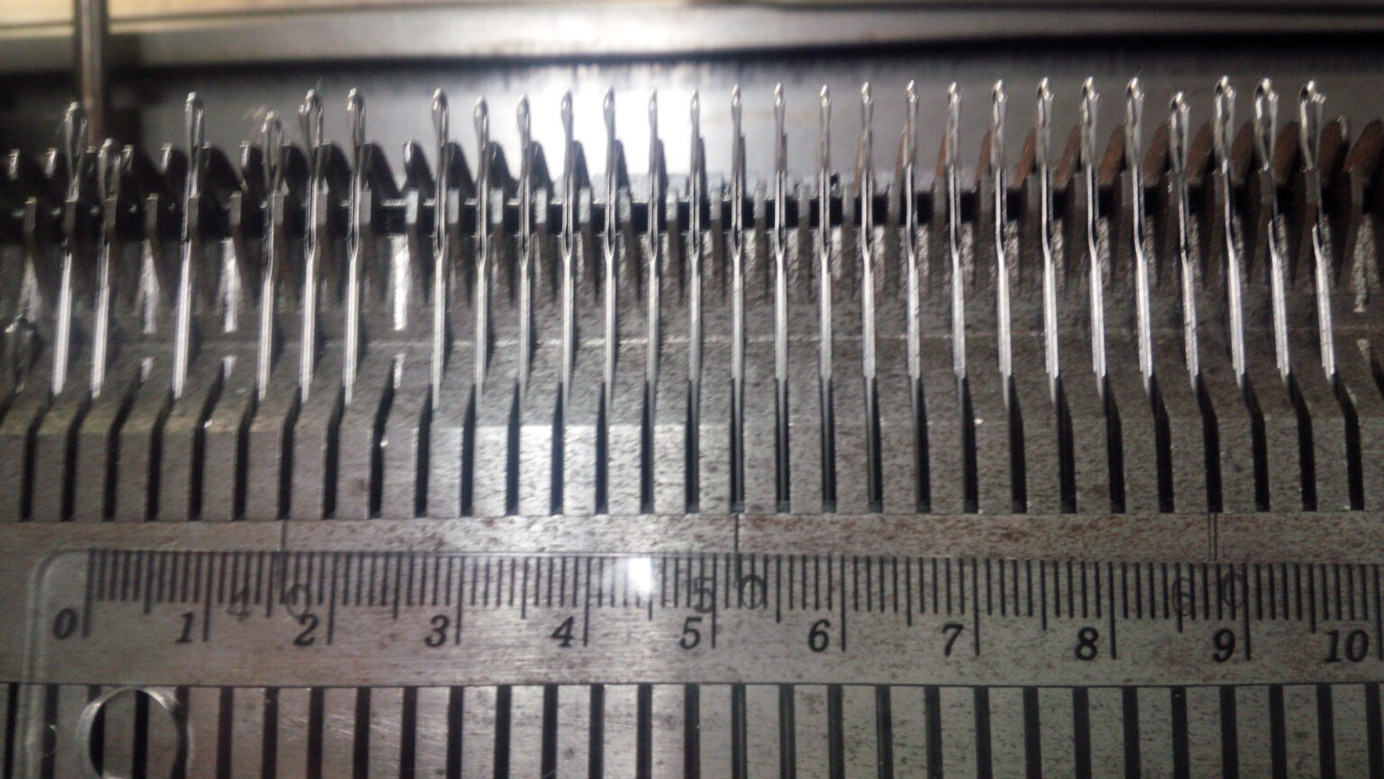 Understanding Thread Thickness and Knitting Machine Gauges - KNIT ...